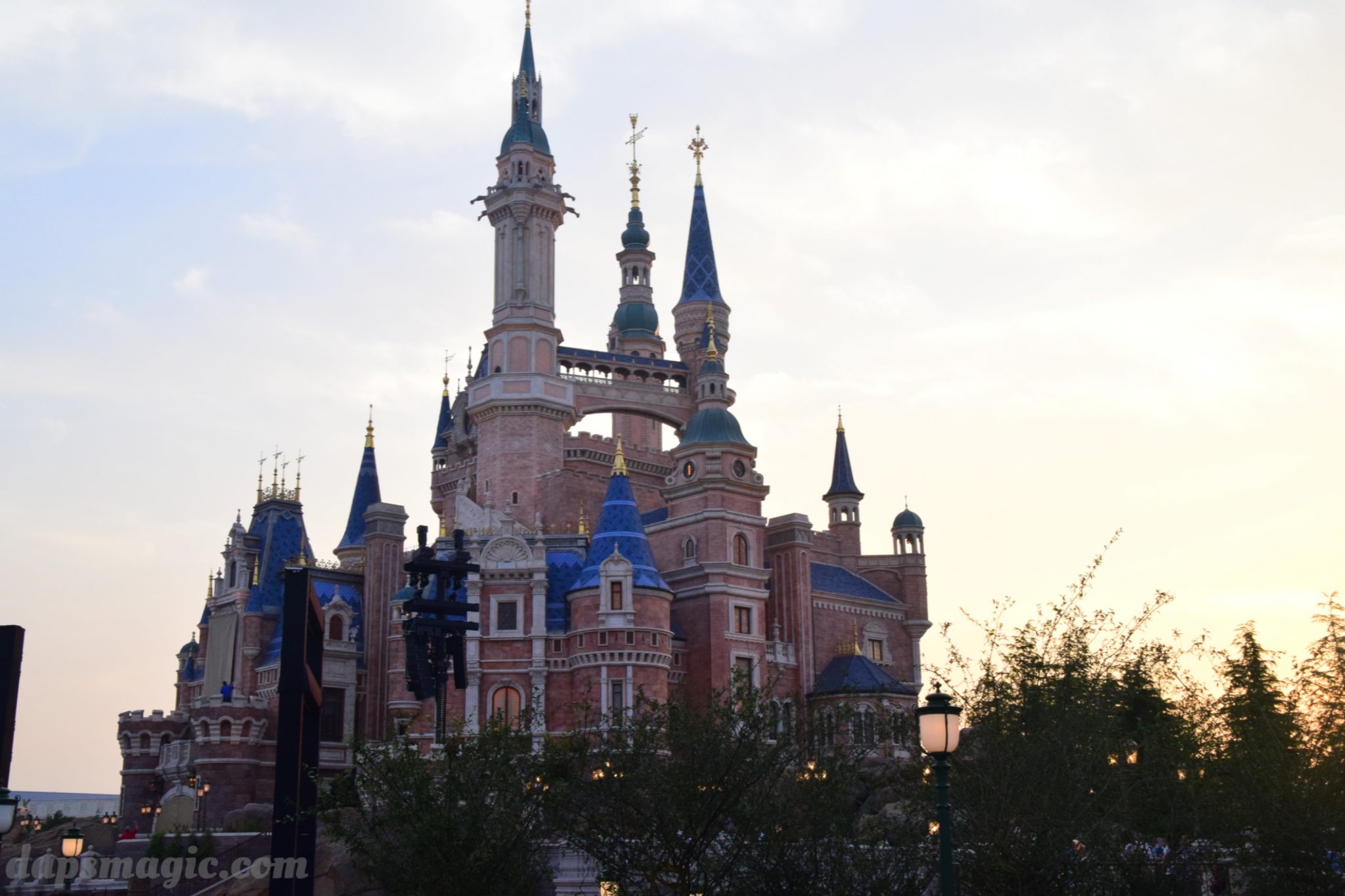 Shanghai Disneyland - Top 5 Disney Stories of 2016 - #1