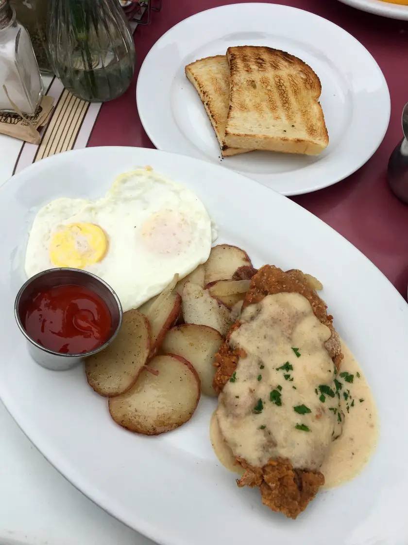 Carnation Café: A Special Experience in the Heart of Main Street