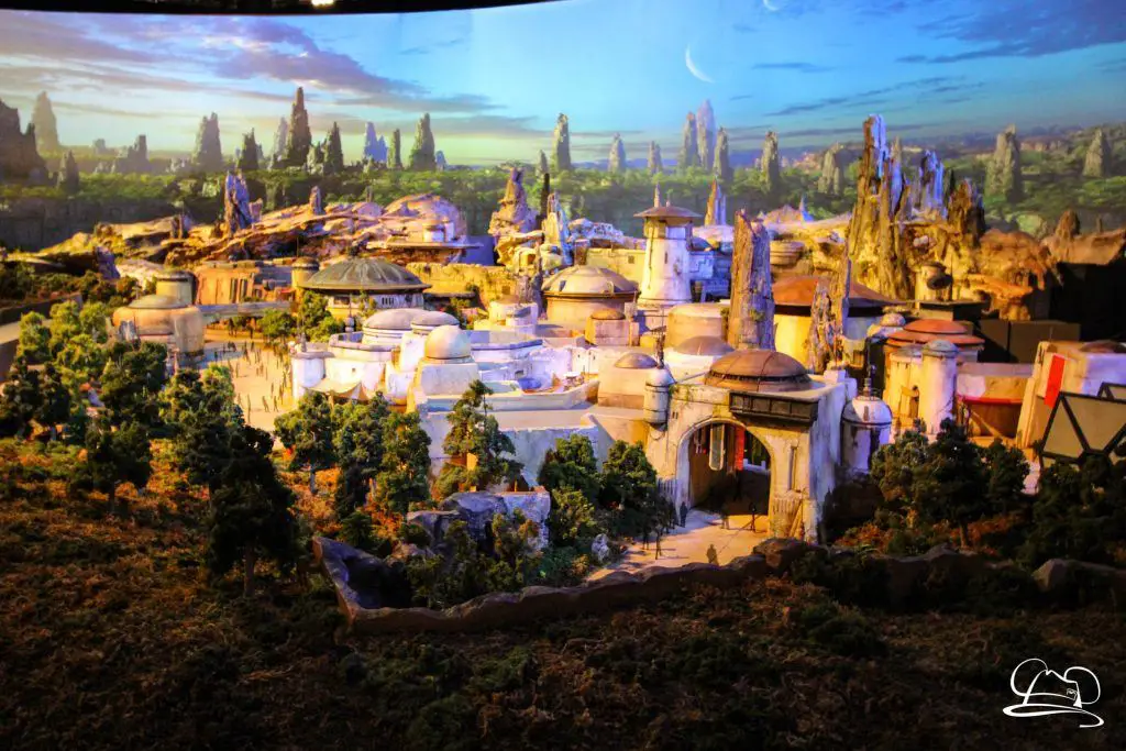 Star Wars: Galaxy's Edge to Open at Disneyland Resort Summer 2019 and ...