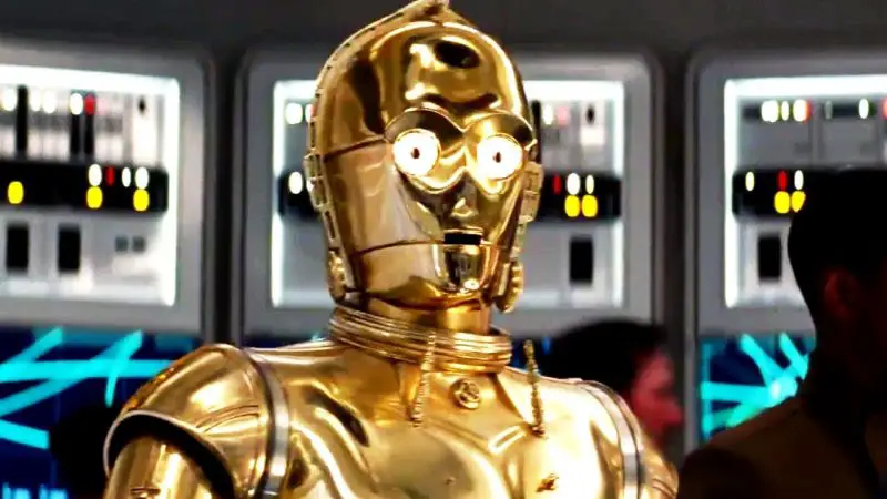 C-3P0 Appears in Star Wars: The Last Jedi International Trailer