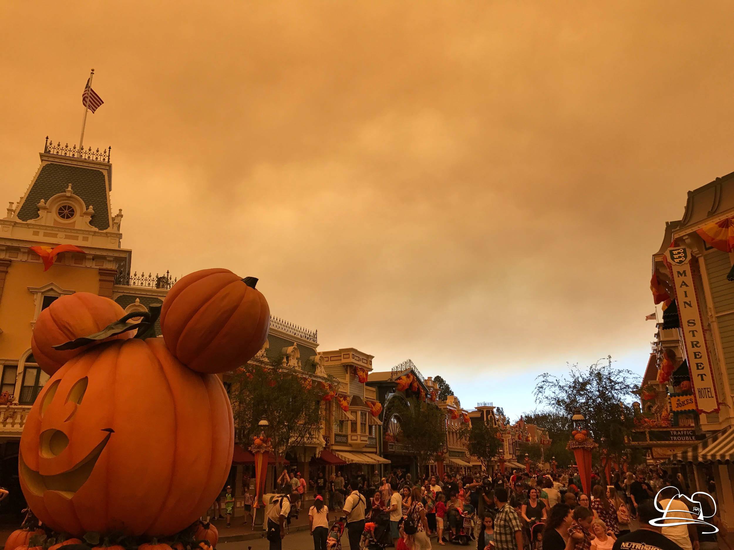 Local Wildfires Cloud Disneyland - Safety Tips for a Smokey Day at ...