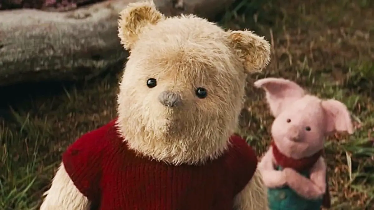Christopher Robin Brings Smiles and Sniffles - Review by Roger