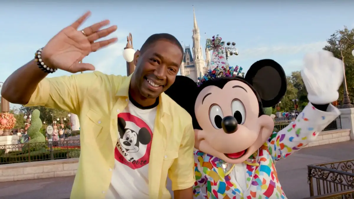 Take a Festive Look 'Inside Disney Parks' with Behind the Scenes of ...