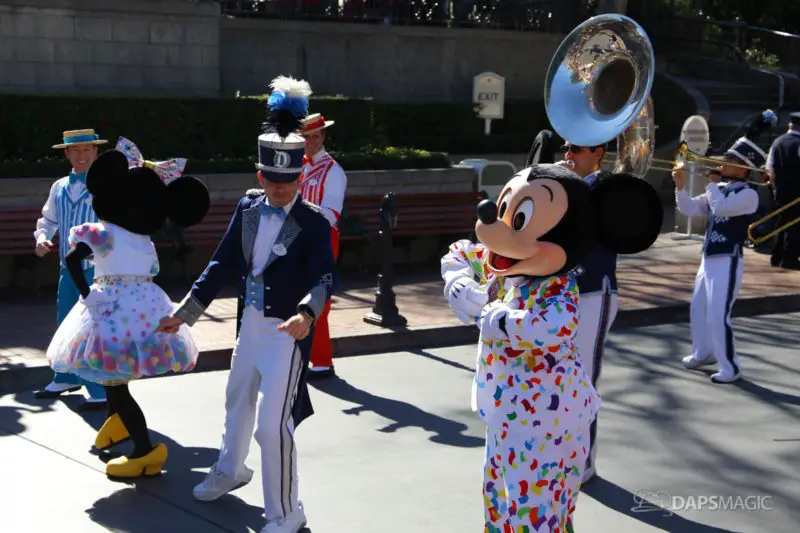 Fab Five Debut New Outfits for Get Your Ears On - A Mickey and Minnie ...
