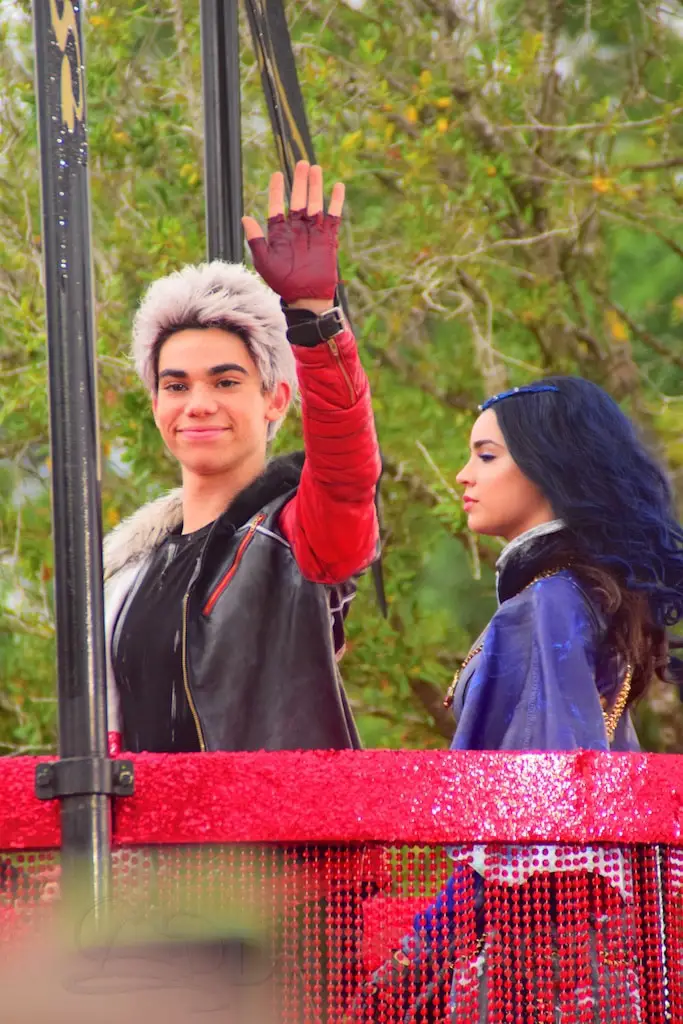 Cameron Boyce, Star of Disney's Descendants and Jessie, Passes Away at ...