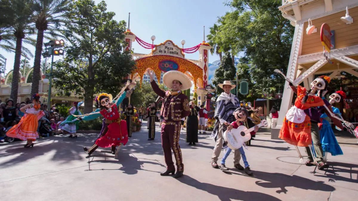 Disneyland Resort Celebrates Disney and Pixar’s ‘Coco’ and Presents ...