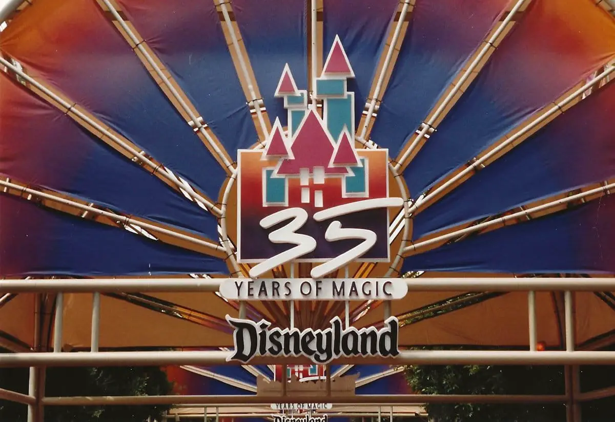 An Annual Pass, the Disney Decade and a Day at the Park - 30 Years Ago ...