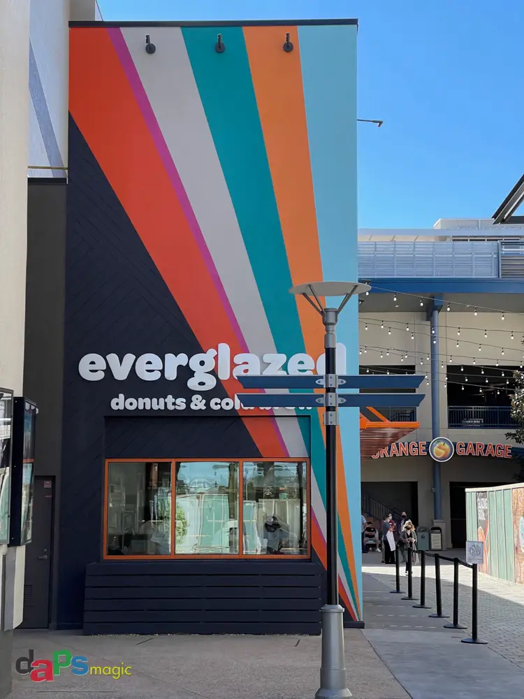 Everglazed Donuts & Cold Brew Opens at Disney Springs