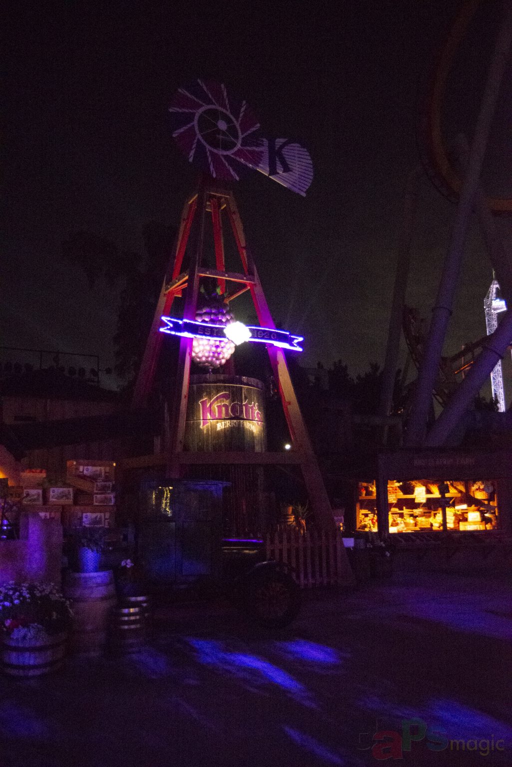 Knott's Berry Farm Celebrates 100 Years With An Exciting and Festive Party