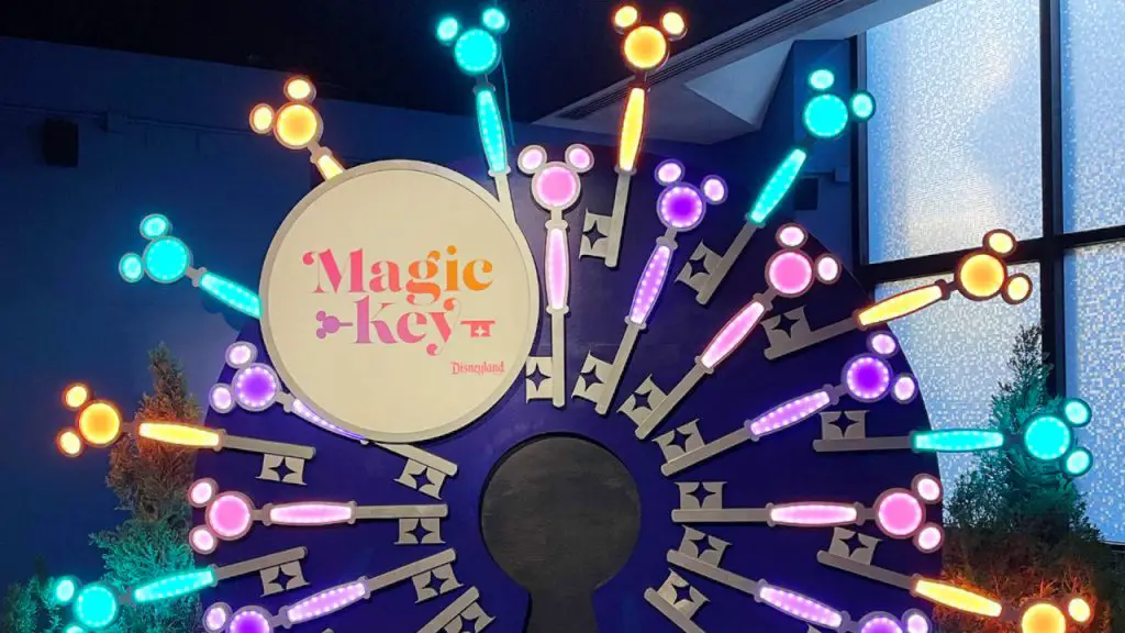 Magic Key Lounge Now Open in Tomorrowland at Disneyland