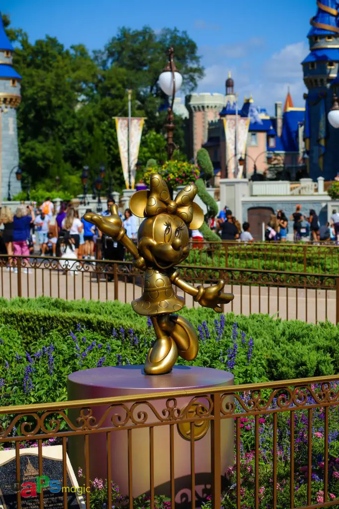 Check Out the Complete Disney Fab 50 Character Collection at Walt ...