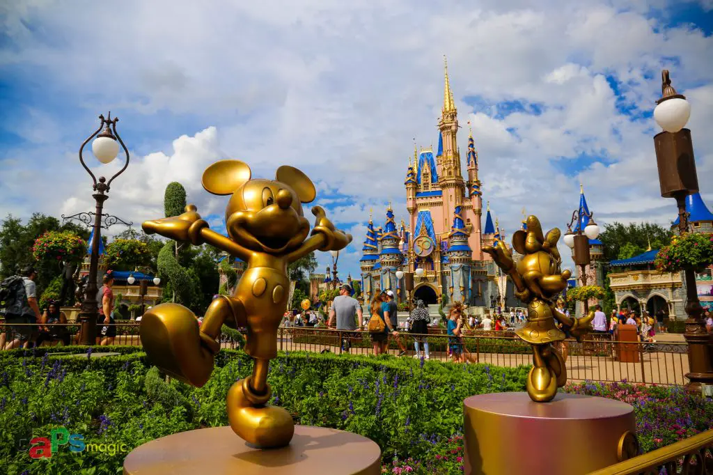 Check Out the Complete Disney Fab 50 Character Collection at Walt ...