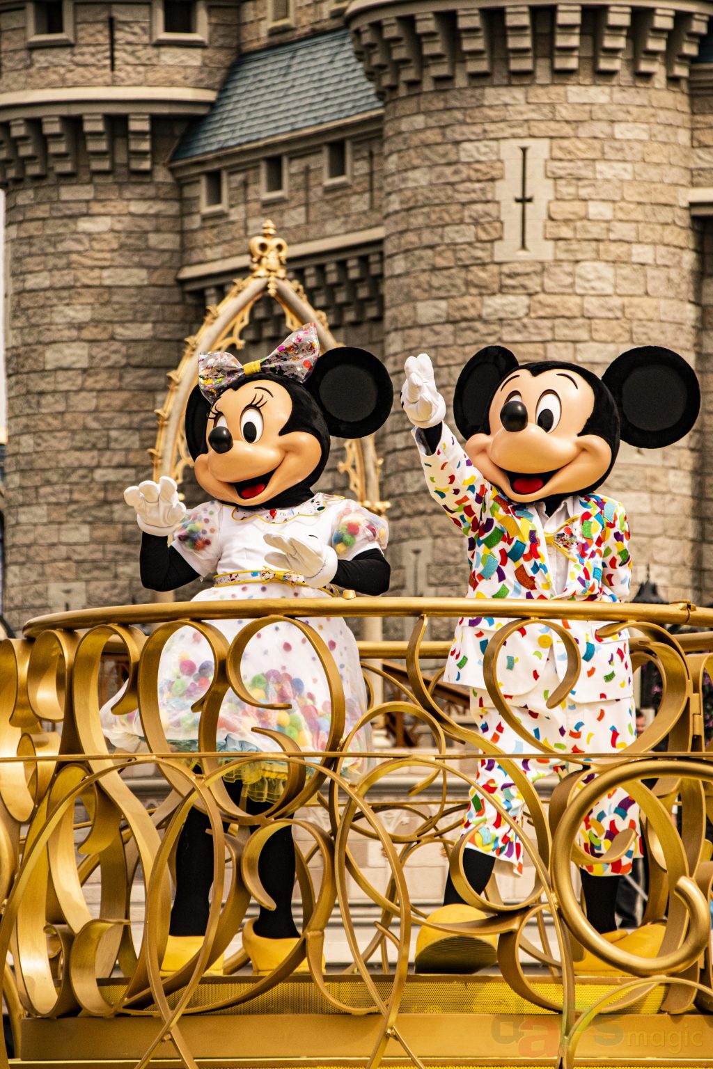 Mickey and Minnie at 93, Walt Disney World at 50 - A Look at How Walt ...