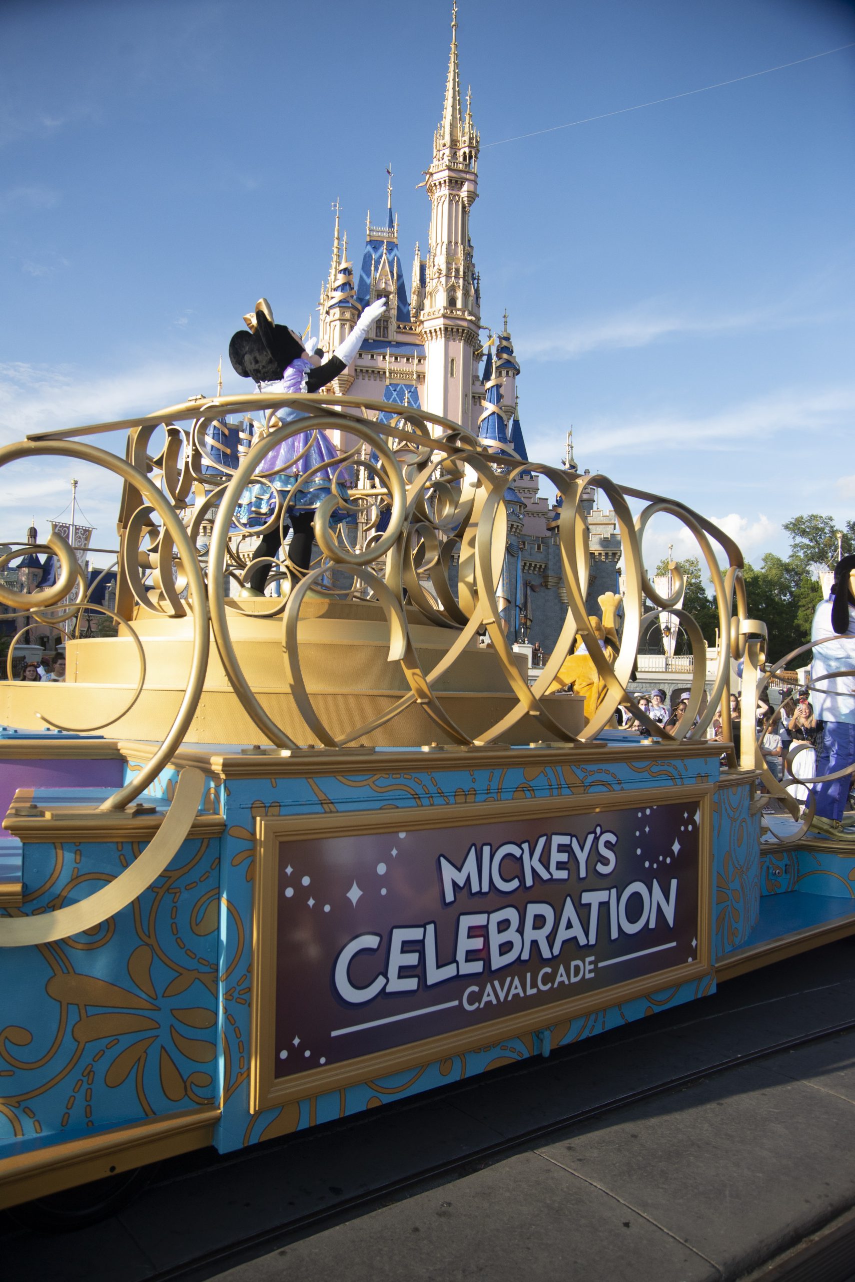 Mickey and Minnie at 93, Walt Disney World at 50 - A Look at How Walt ...