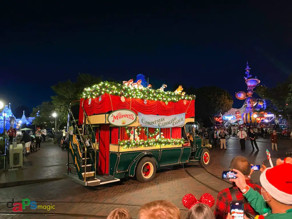 The Muppets Light Up Disney Merriest Nites at Disneyland with The ...