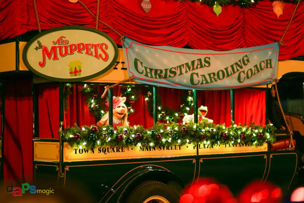 The Muppets Light Up Disney Merriest Nites at Disneyland with The ...