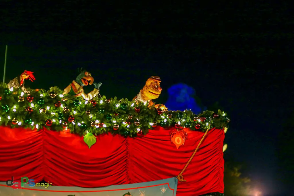 The Muppets Light Up Disney Merriest Nites at Disneyland with The ...