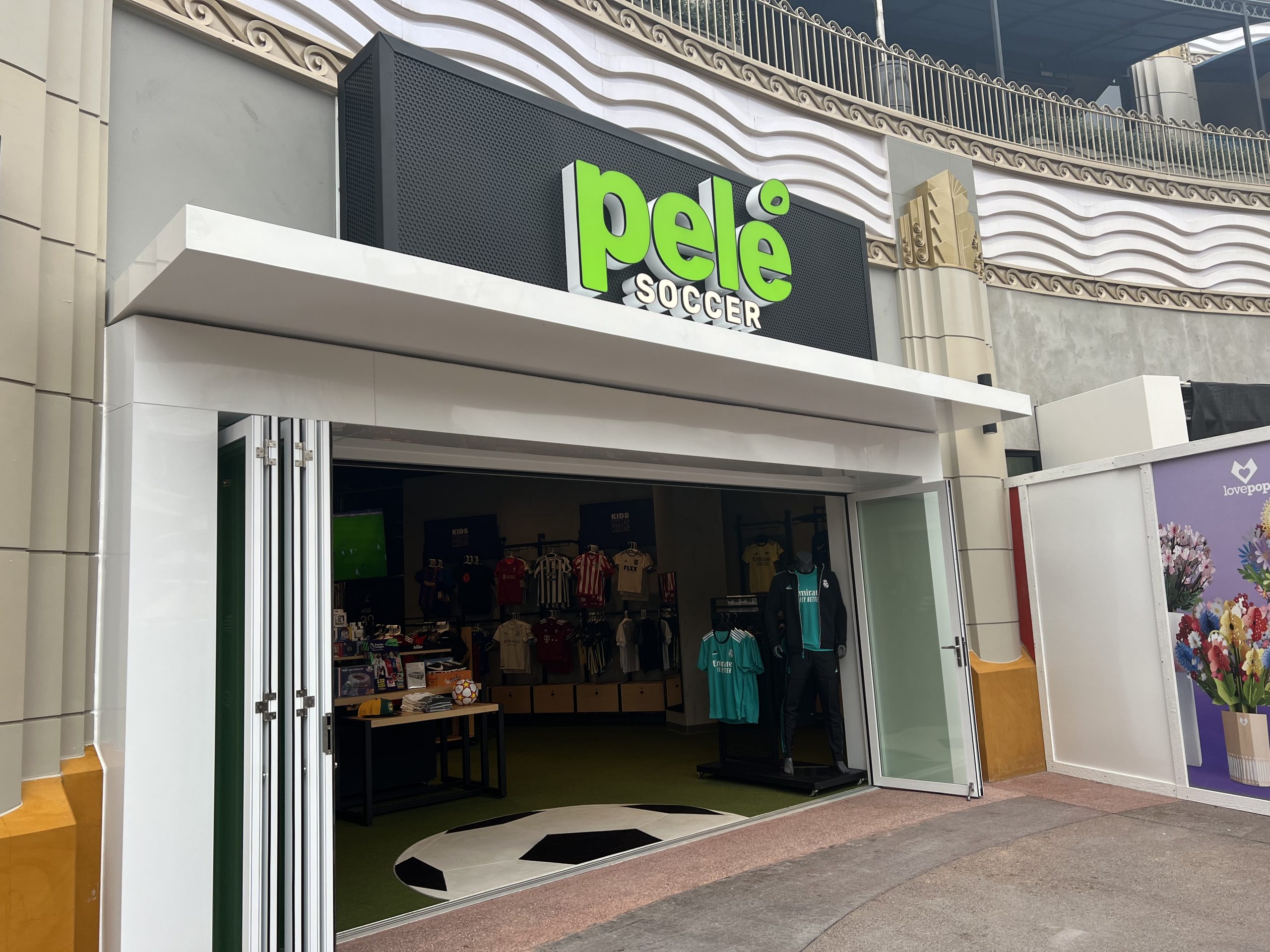 Pelé Soccer Opens at Downtown Disney District