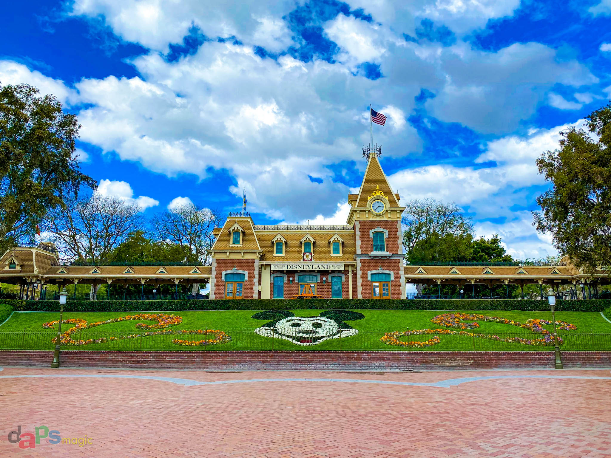 Two Years Later: Looking Back at the Closing of Disneyland and Disney ...