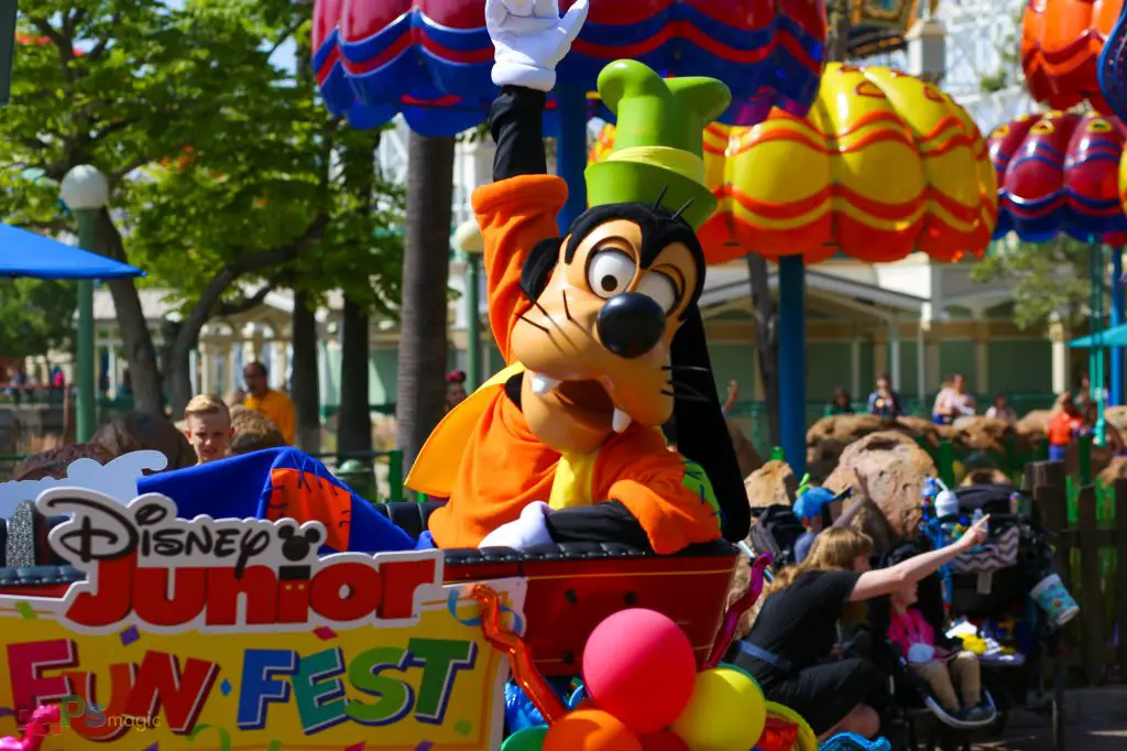 Disney Junior Fun Fest Kicks off With Party Parade at Disney California ...