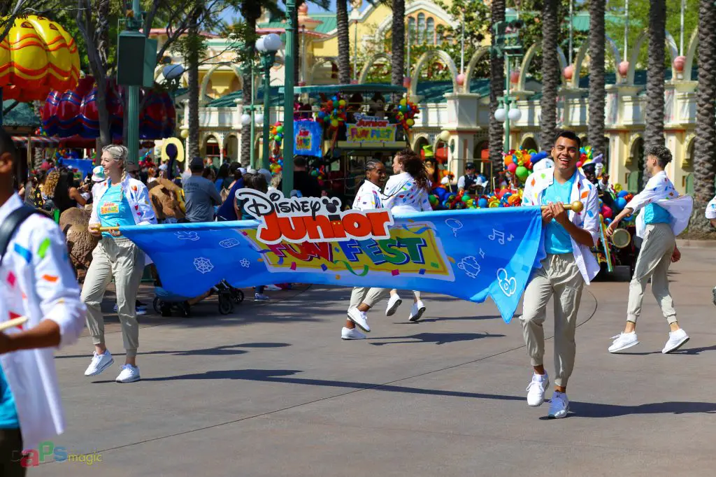 Disney Junior Fun Fest Kicks off With Party Parade at Disney California ...