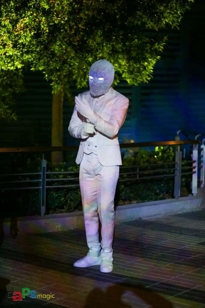 Mr. Knight from Marvel Studios' Moon Knight Arrives at Disney ...