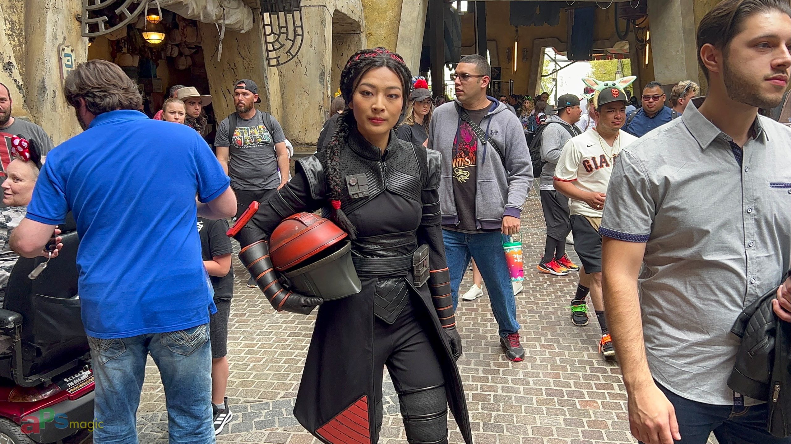 Boba Fett and Fennec Shand Arrive at Star Wars: Galaxy's Edge at Disneyland