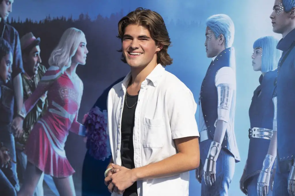 Pictorial: "Zombies 3" Cast Attend Out-of-This-World Premiere