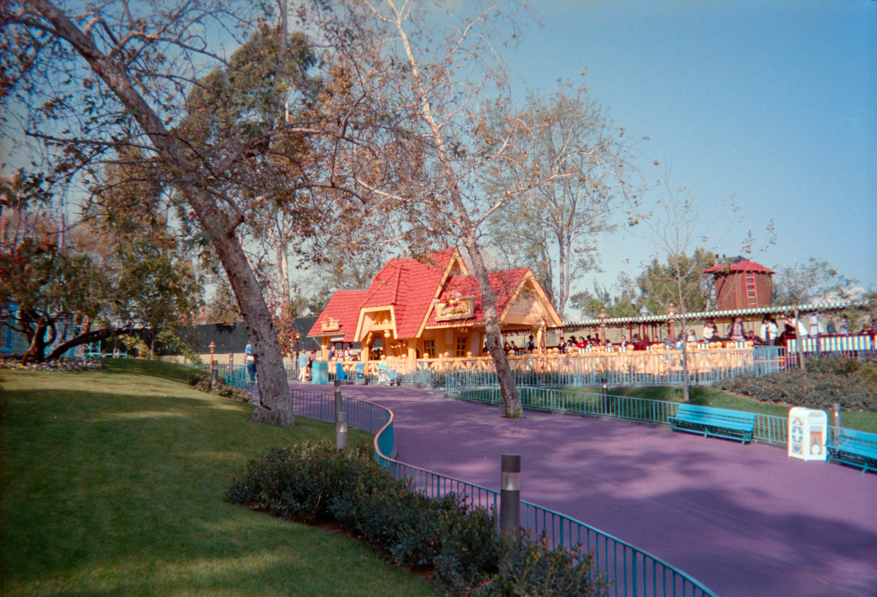 A New Train Station and Toy Shop - 30 Years Ago at Disneyland