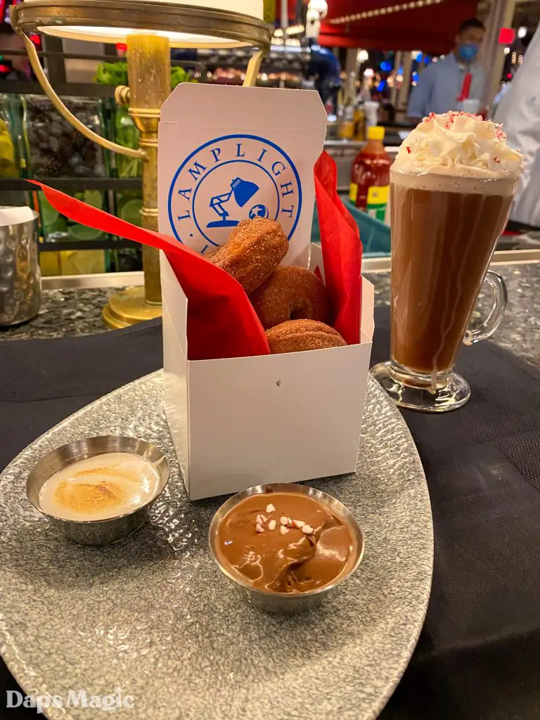 Day Twenty-Three: Iconic Disney Food – 24 Days of Thanksgiving