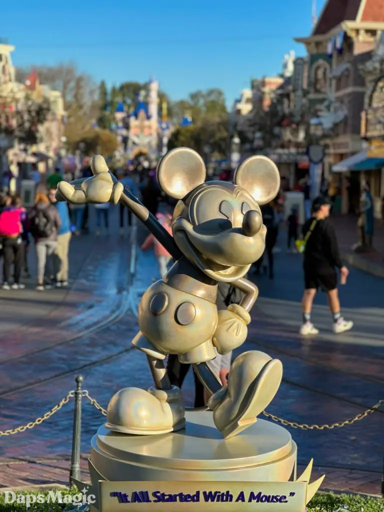 New Mickey Mouse and Minnie Mouse Statues Arrive As Castle Fountains ...