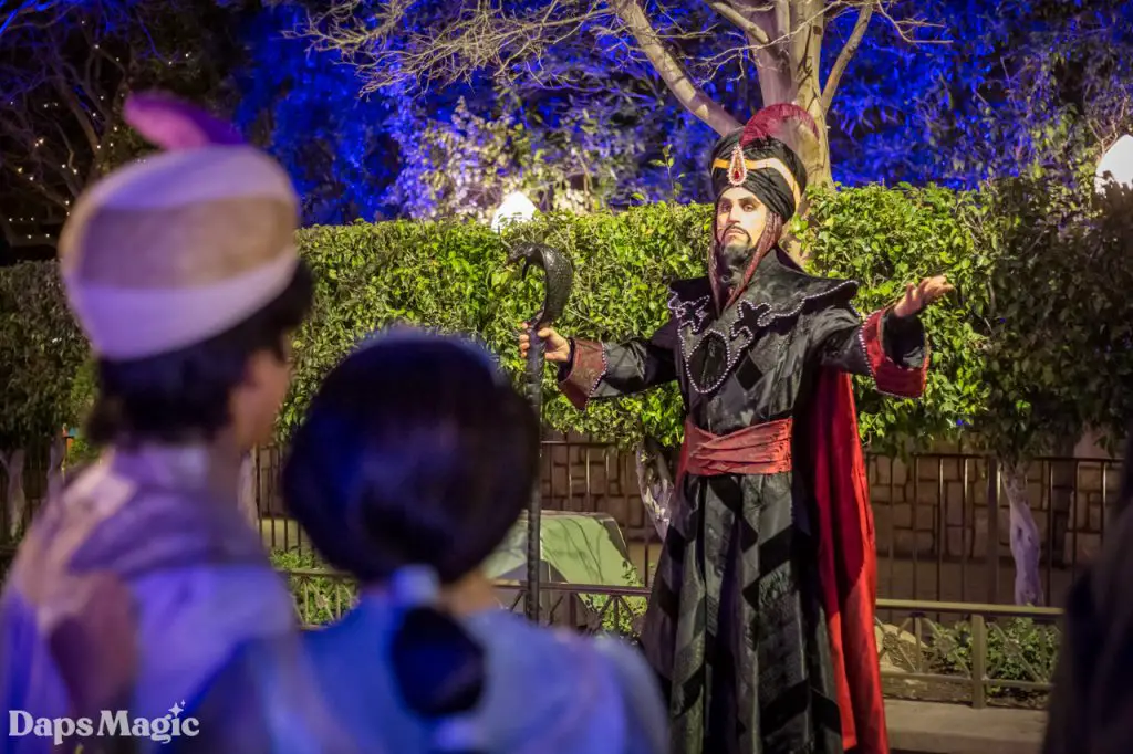 Jafar Makes Dramatic Entrance to Royal Ball at Disneyland After Dark ...
