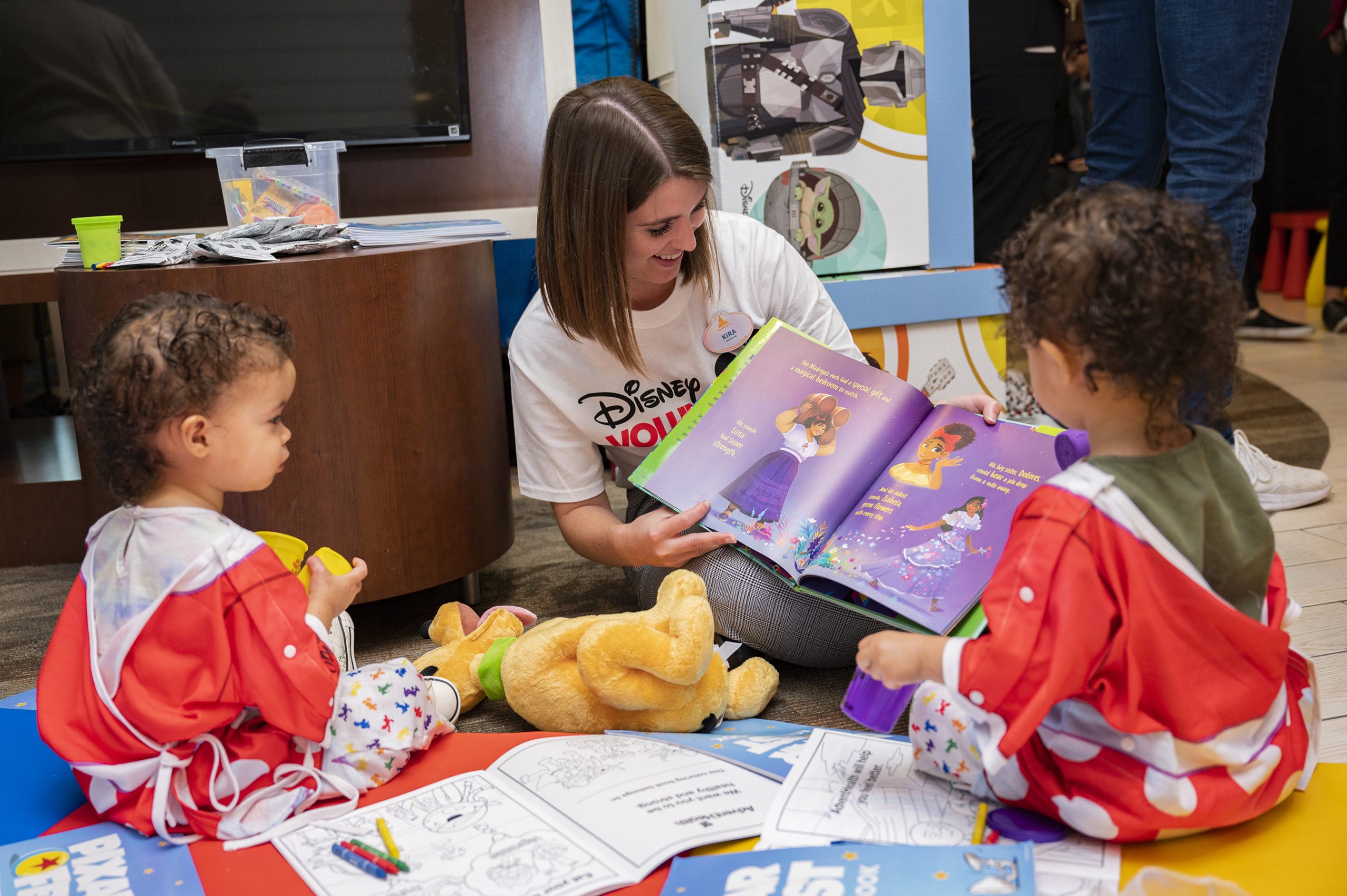 Walt Disney World Resort Delivers Joy to Children’s Hospitals Across ...