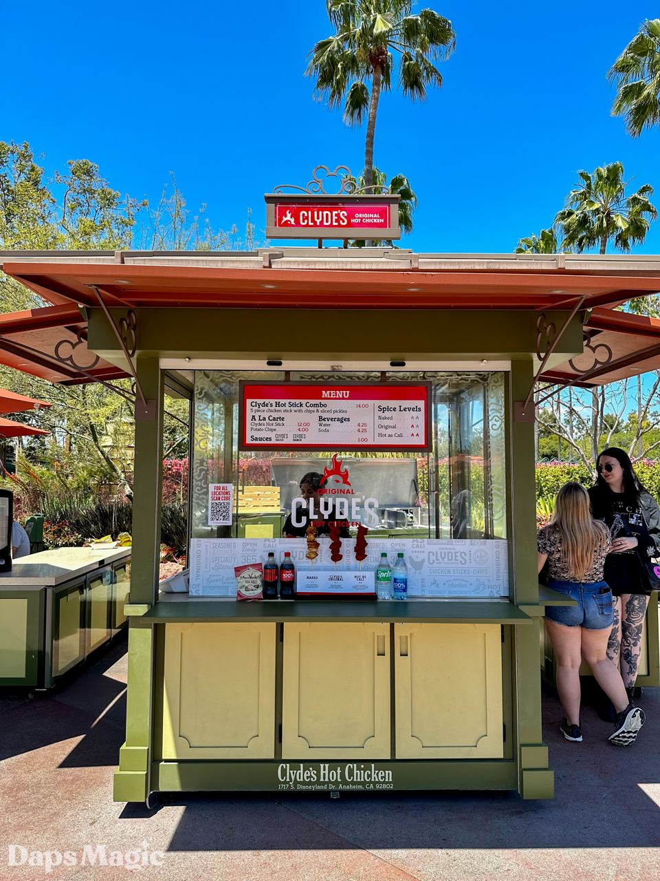 Clyde's Hot Chicken Now Open in Downtown Disney District at Disneyland Resort