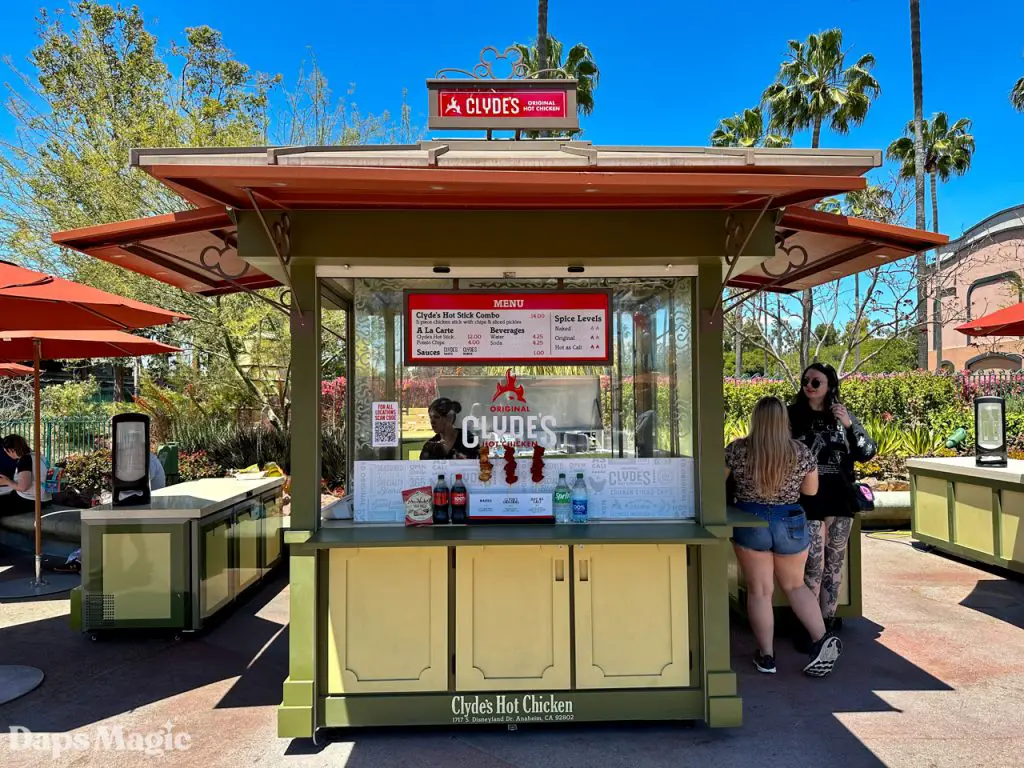 Clyde's Hot Chicken Now Open in Downtown Disney District at Disneyland ...