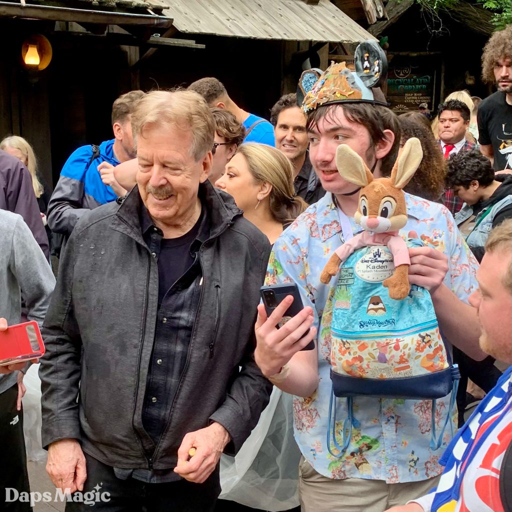Fans Take Final Splash on Splash Mountain's Final Day at Disneyland
