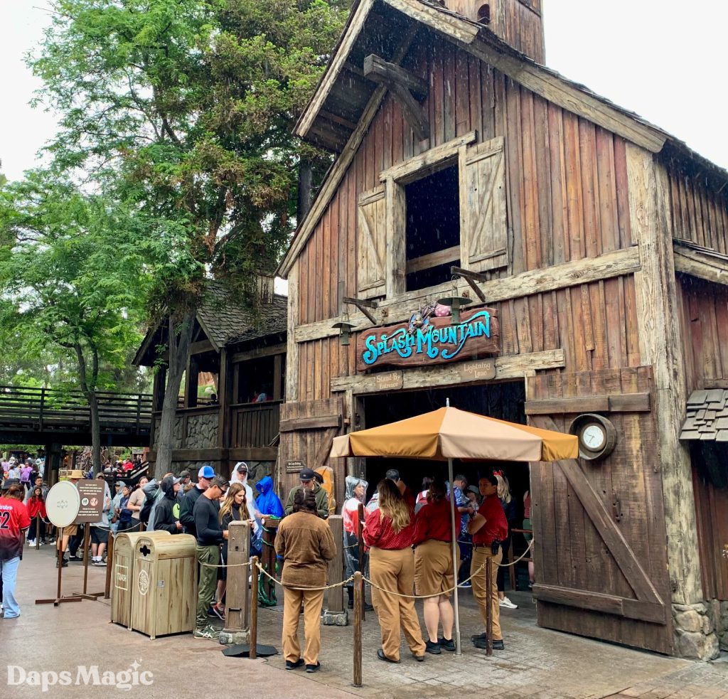 Fans Take Final Splash on Splash Mountain's Final Day at Disneyland
