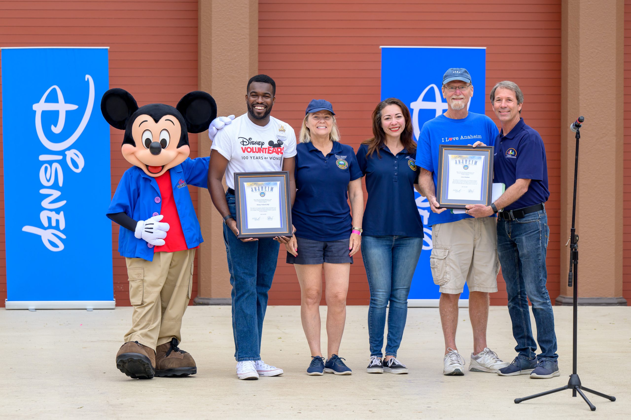 Disney VoluntEARS Celebrate 40 Years of Volunteerism at Anaheim Event
