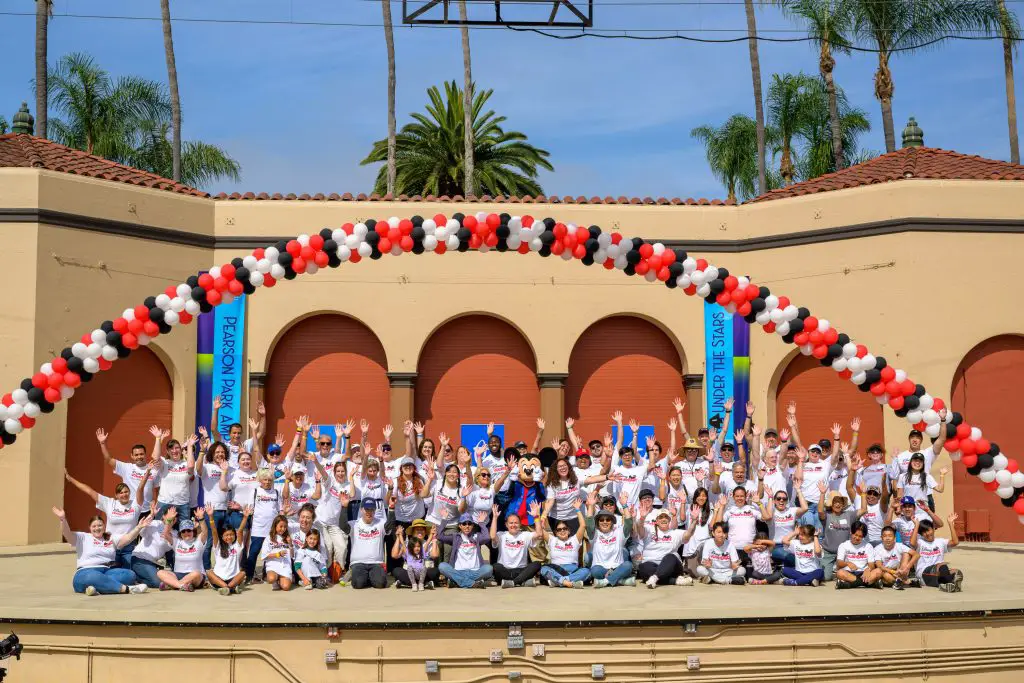 Disney VoluntEARS Celebrate 40 Years of Volunteerism at Anaheim Event