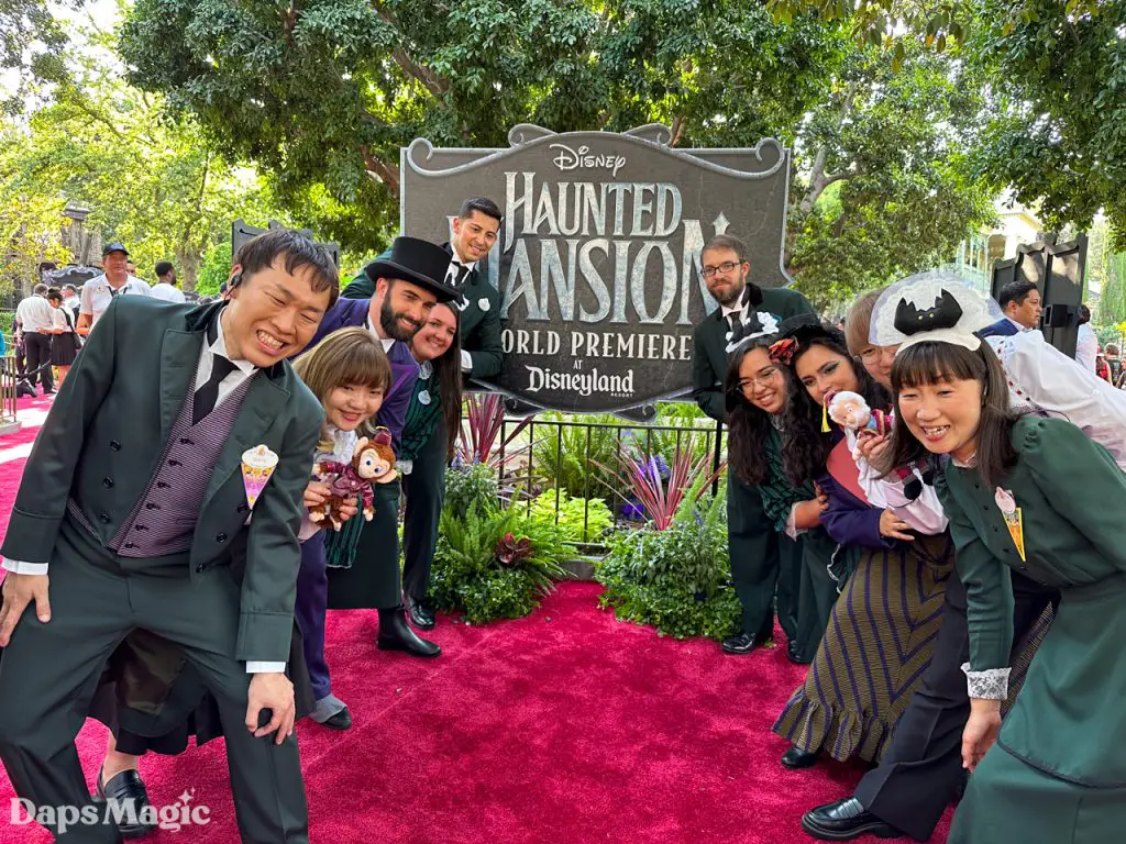 Photos Videos World Premiere Of Haunted Mansion Materializes At