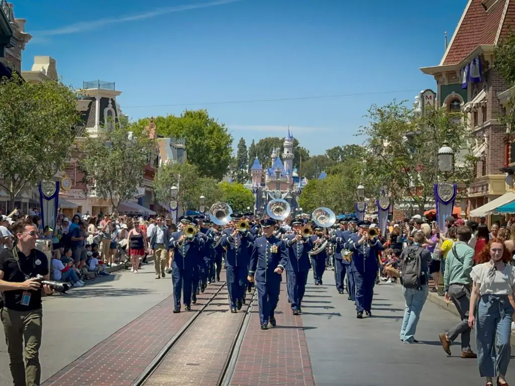 The 562nd Air Force Band Brings Added Patriotism to Disneyland Resort ...