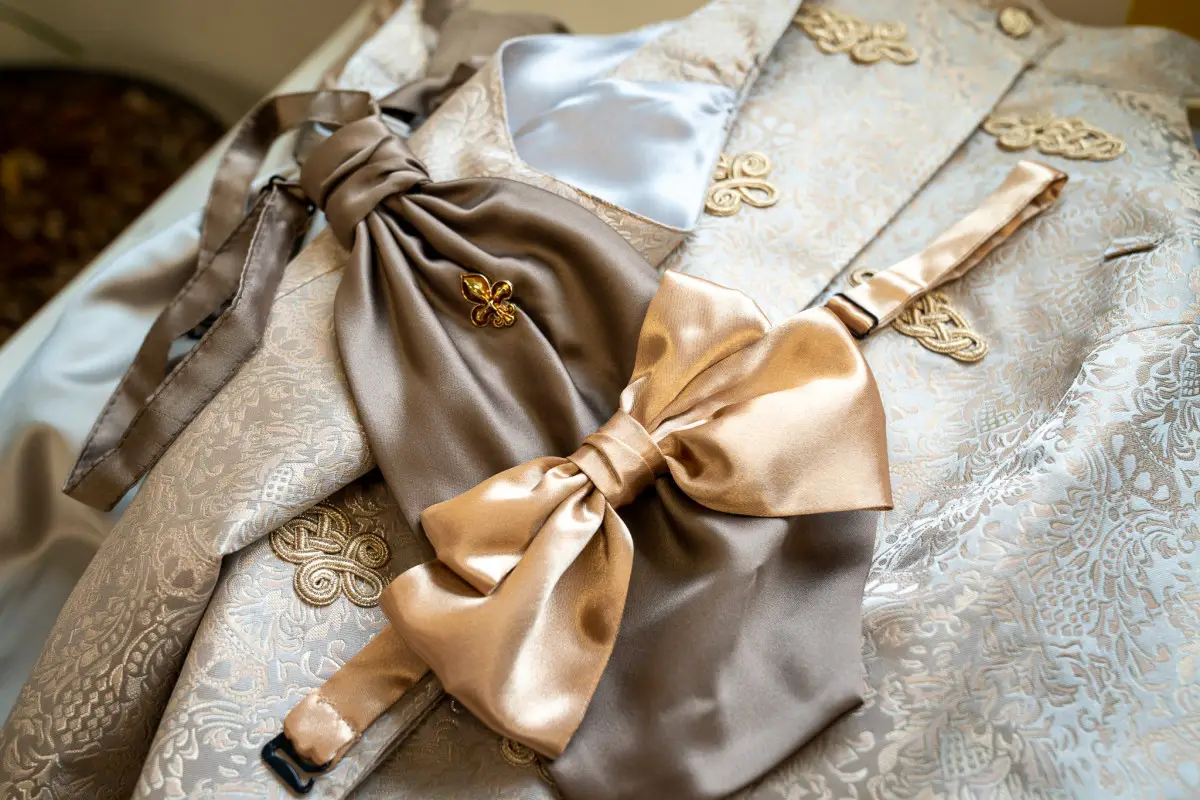 Disneyland Paris Shares About The Creation of New Disneyland Hotel Costumes