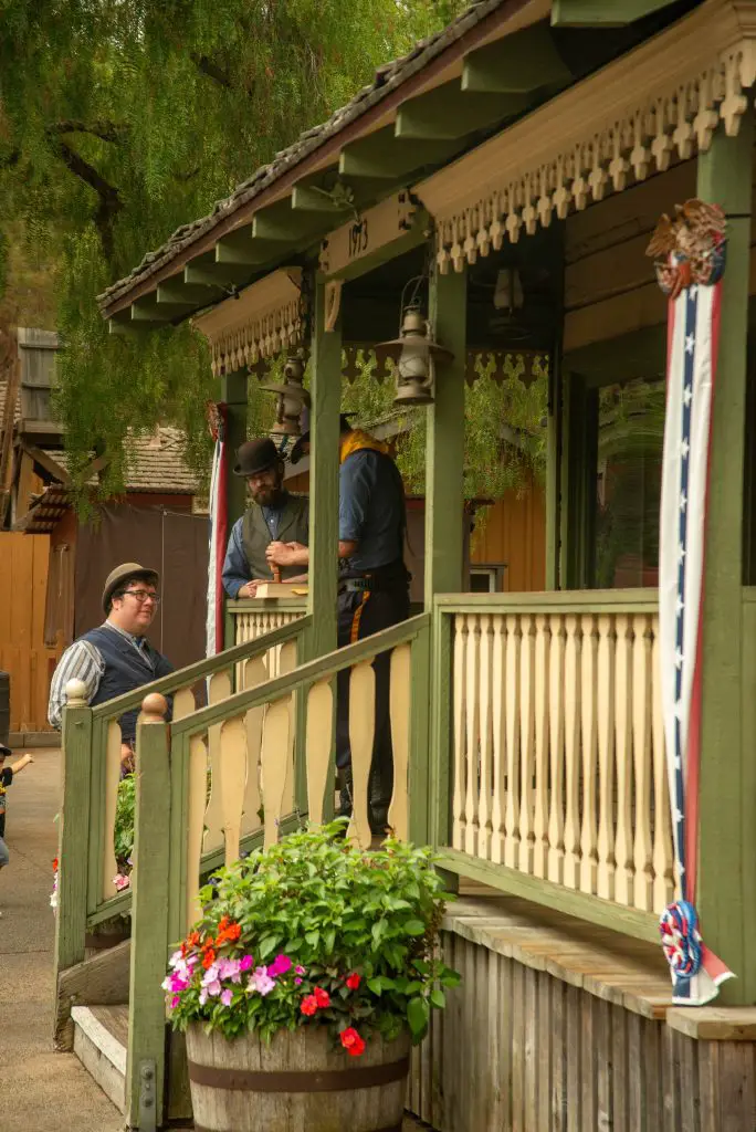 Celebrating Snoopy, Updates in the Park, and a Passholder Sale at Knott ...