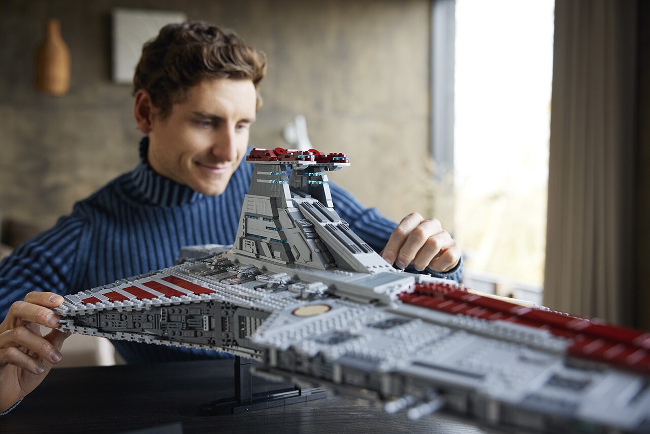 LEGO Star Wars UCS Venator-Class Republic Attack Cruiser Revealed
