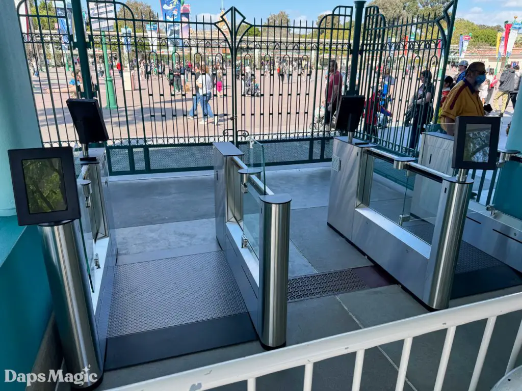 New Main Entrance Gates Begin to Appear at Disneyland Resort
