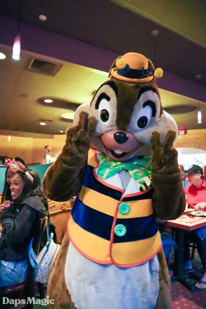 REVIEW: Sensational Springtime Buffet at Goofy's Kitchen