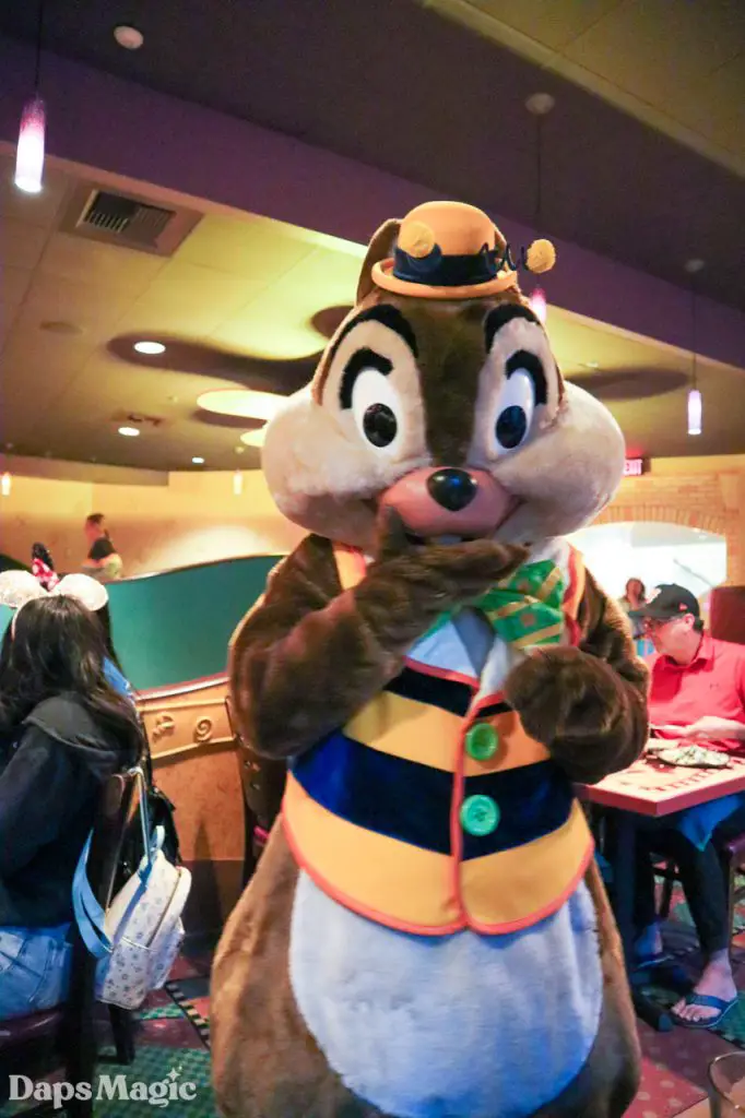 REVIEW: Sensational Springtime Buffet at Goofy's Kitchen