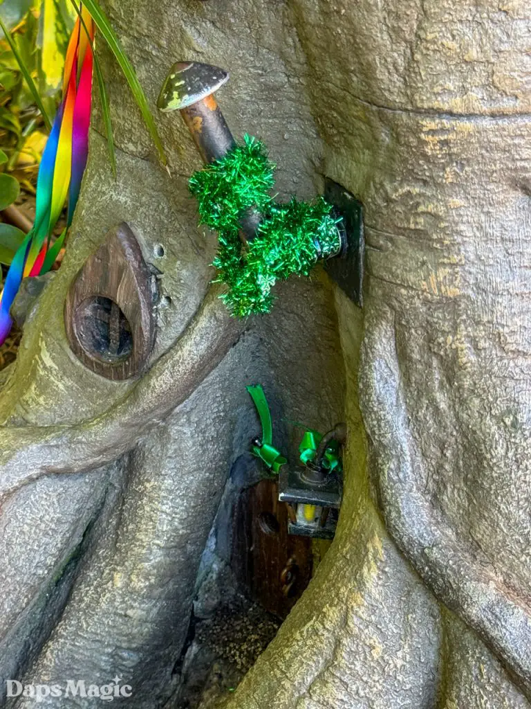 The Little Man of Disneyland Decorates Adventureland Home for St ...