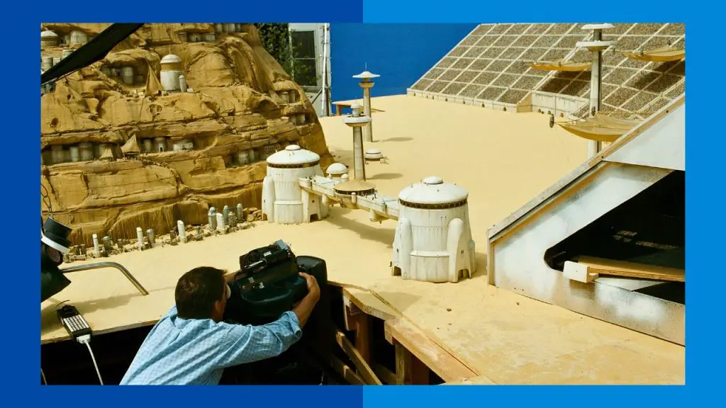 'Star Wars: The Phantom Menace' Released 25 Years Ago - Take a Look ...