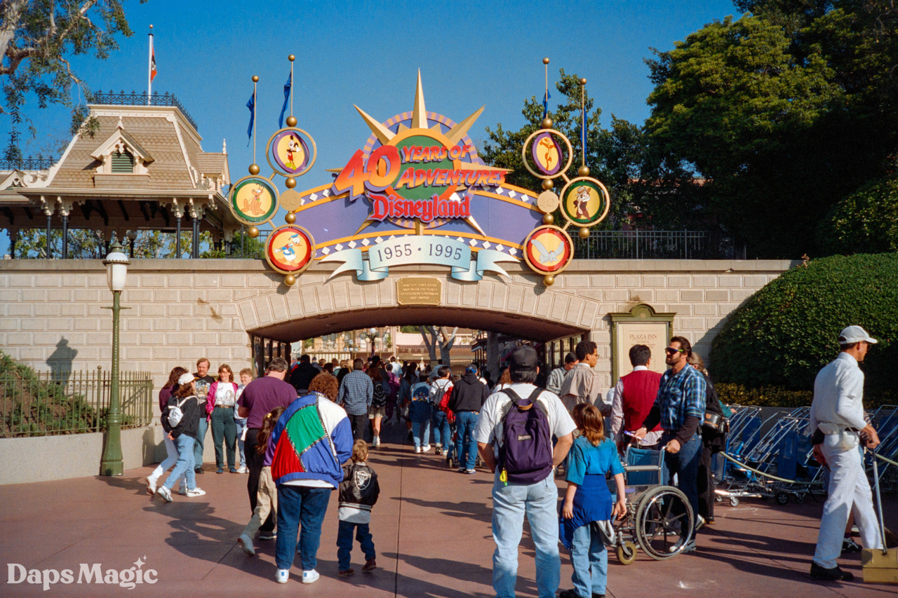 Looking Forward to the Fortieth - 30 Years Ago at Disneyland